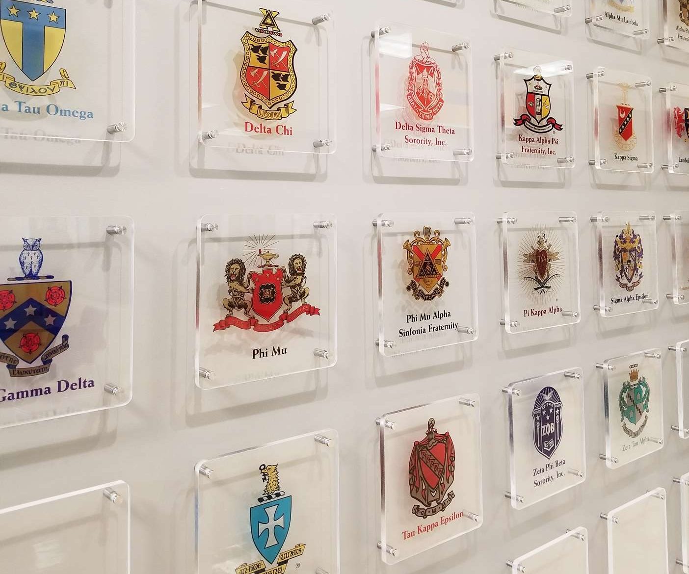 Acrylic Signs for Offices & Lobbies | Custom Plexiglass Signs - Alabama ...